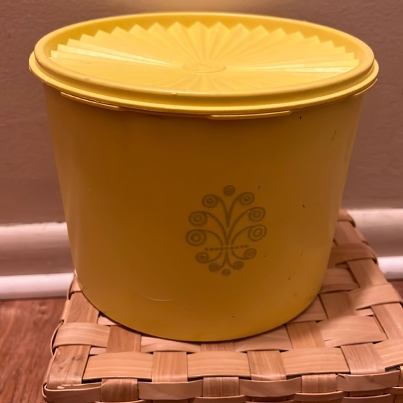 Tupperware | Storage & Organization | Vintage Tupperware Yellow ...